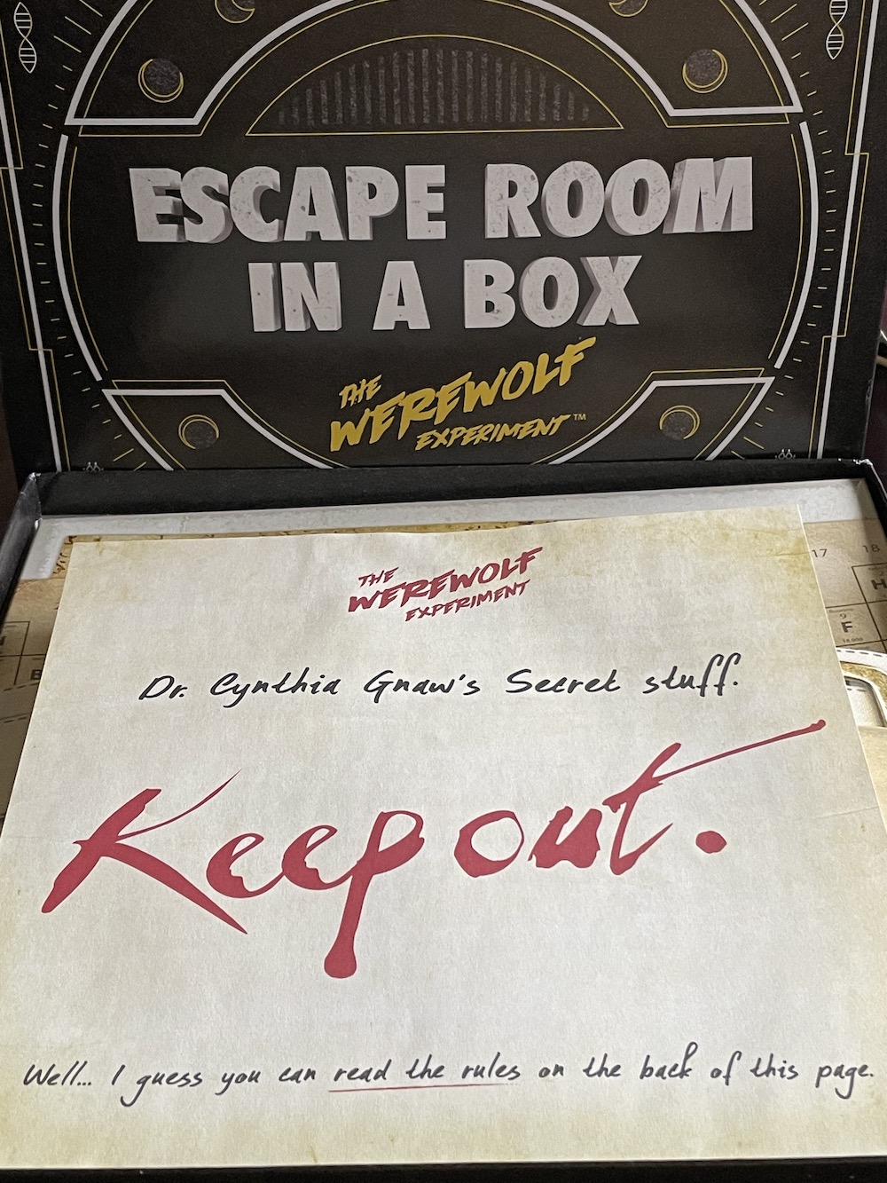 Escape Room in a Box: The Werewolf Experiment – Chris Fairfield